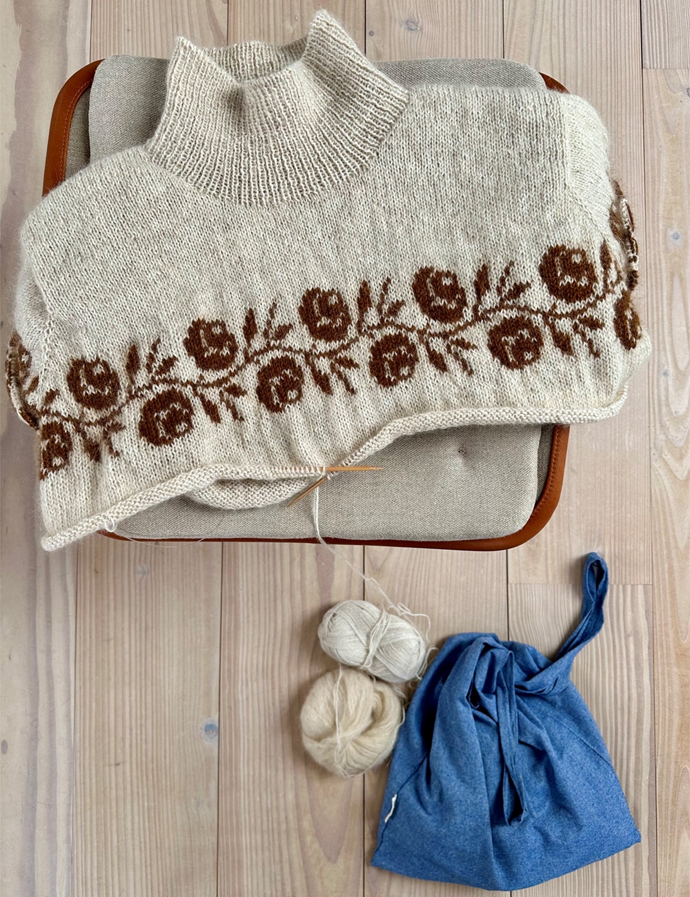 Rosie Sweater knitting pattern - english - leknit